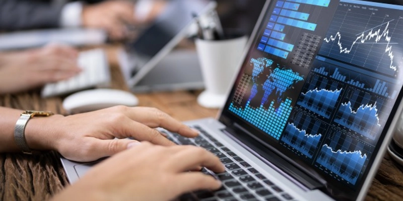 KT그룹 채용 | B2B/B2G 사업 이행 · SI 사업 프로젝트 이행(응용SW PL) · 서울(송파 및 광화문) | 잡다